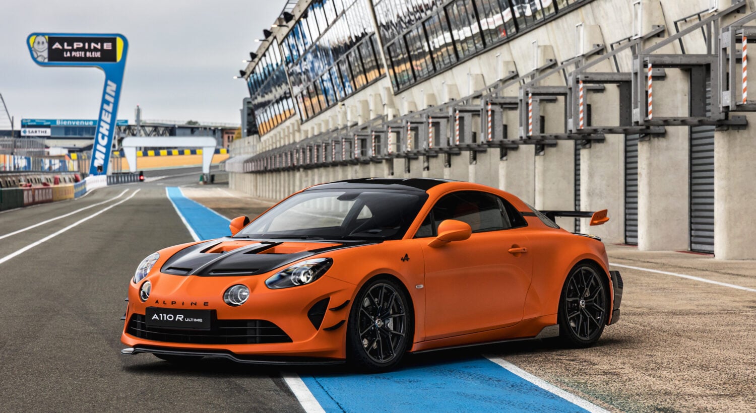 Lotus Emira Turbo SE (2025) : la gamme monte en puissance