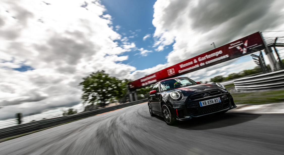 Essai - Porsche Cayman GT4 RS : bande-son grisante et dynamisme