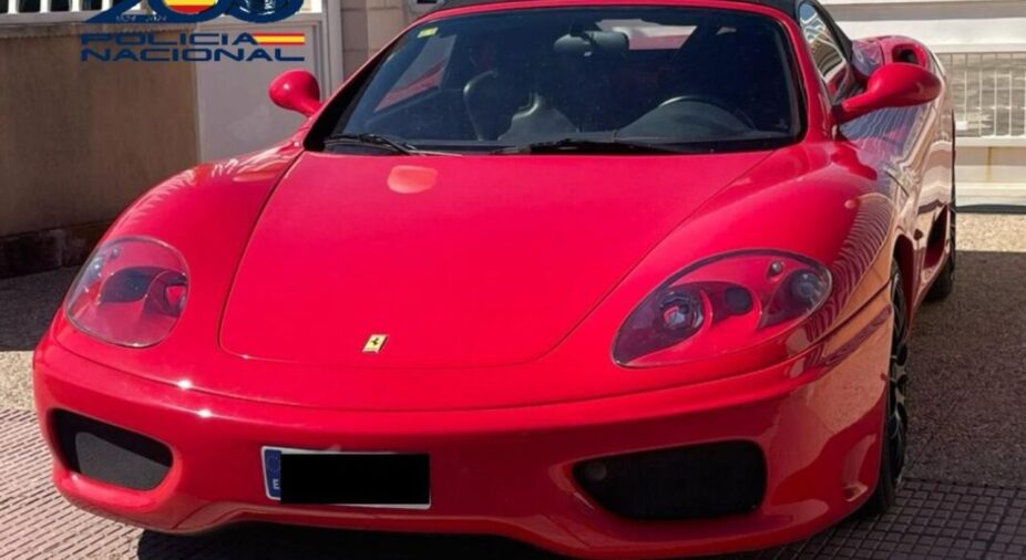 Contrefaçon de Ferrari : la police espagnole interpelle un vendeur qui ...