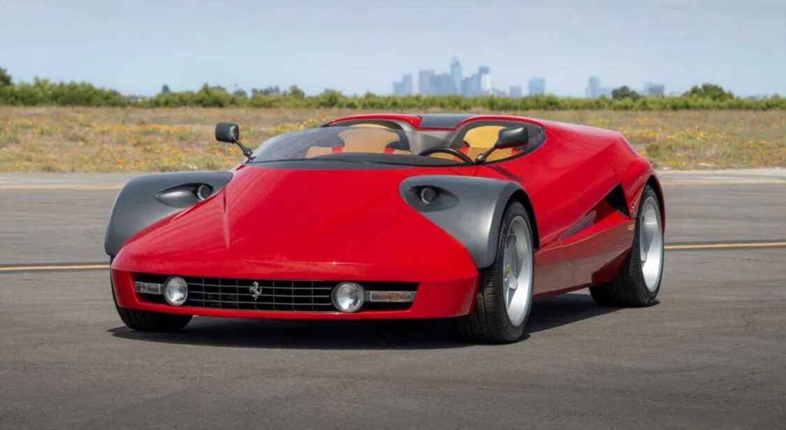 Il a exposé une Ferrari dans son séjour pendant près de 20 ans : l ...