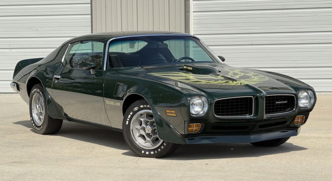 Pourquoi cette rare Pontiac Trans Am de 1973 vendue à plus de 200 000 ...